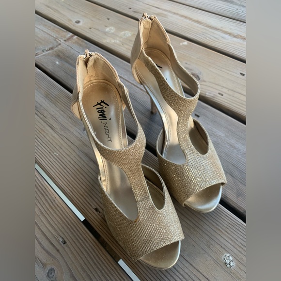 FIONI Clothing | Shoes | Golden Sparking Night Shoe Fioni Brand | Poshmark